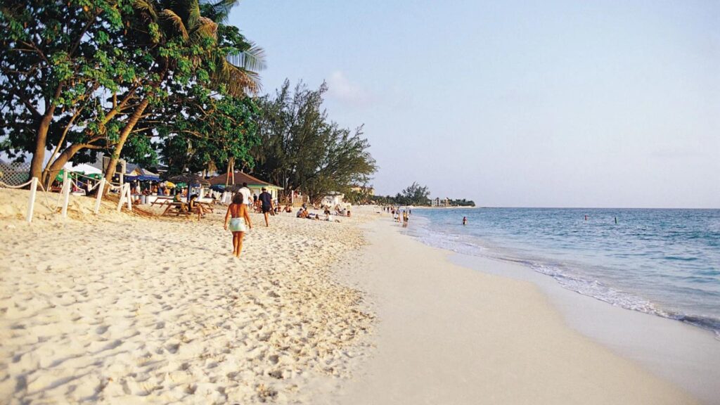 The 18 Best Things To Do In The Cayman Islands - travelingwithscubajay.com