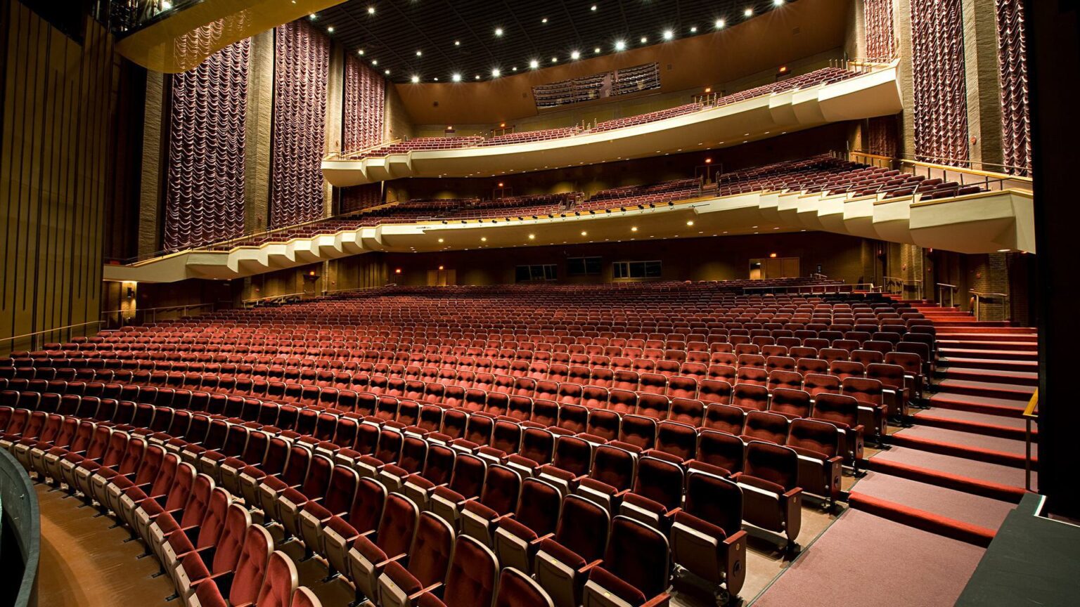 The 15 Best Things To Do In Tulsa According To Locals