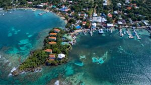 The 15 BEST Things To Do In Roatan According To Locals